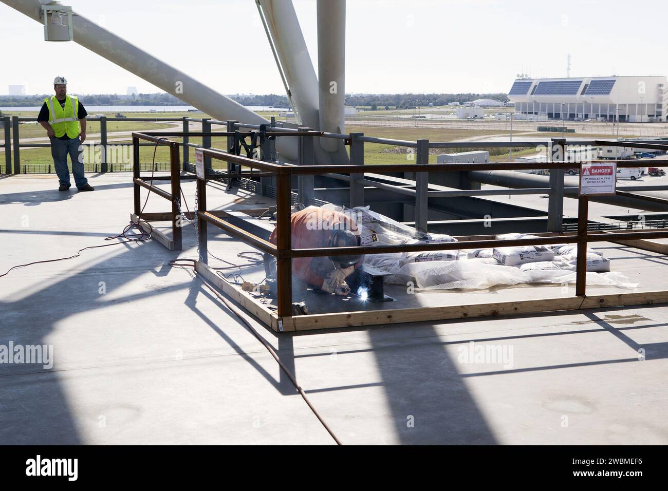 Beam launcher hi-res stock photography and images - Alamy