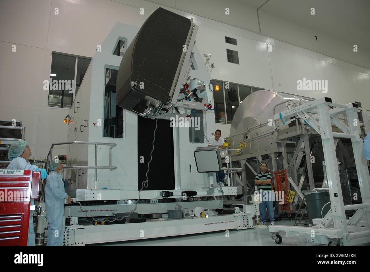 KENNEDY SPACE CENTER, FLA. - In NASA Kennedy Space Center’s Space ...