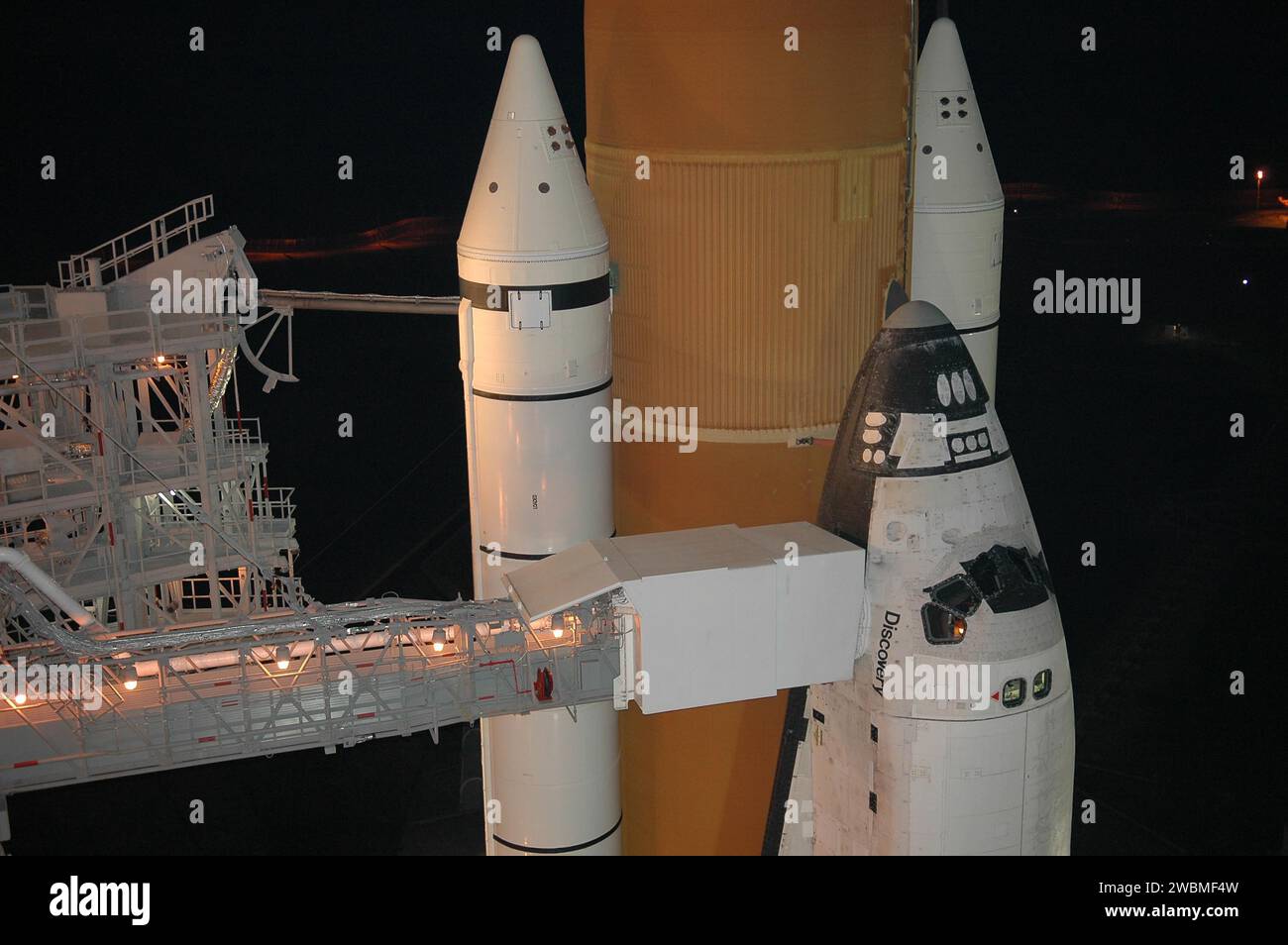 KENNEDY SPACE CENTER, FLA. - Following rollback of the Rotating Service ...