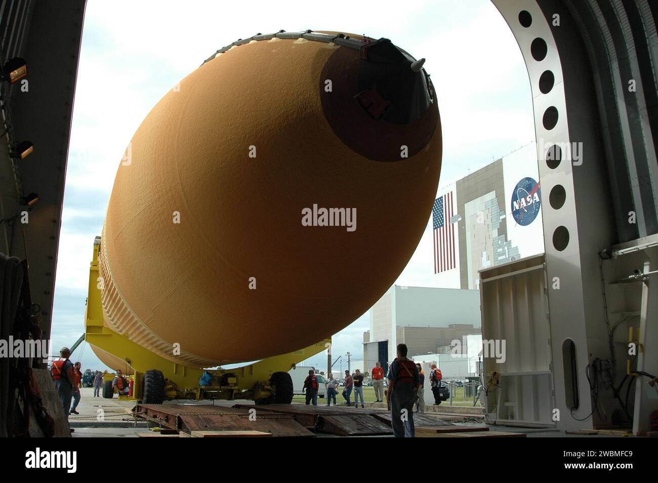 KENNEDY SPACE CENTER, FLA. - At the Turn Basin in Launch Complex 39 ...