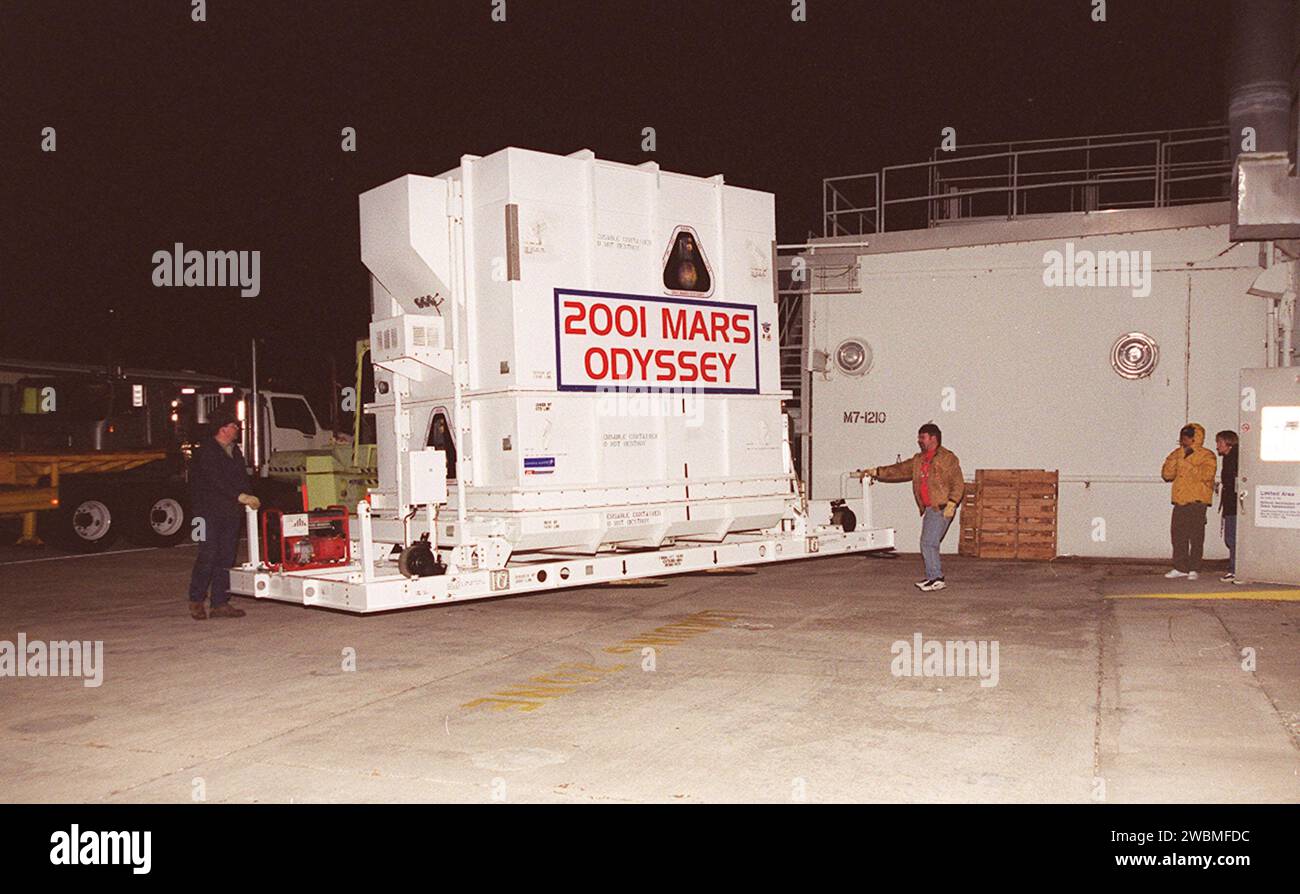 The 2001 Mars Odyssey spacecraft arrives at the Spacecraft Assembly and ...