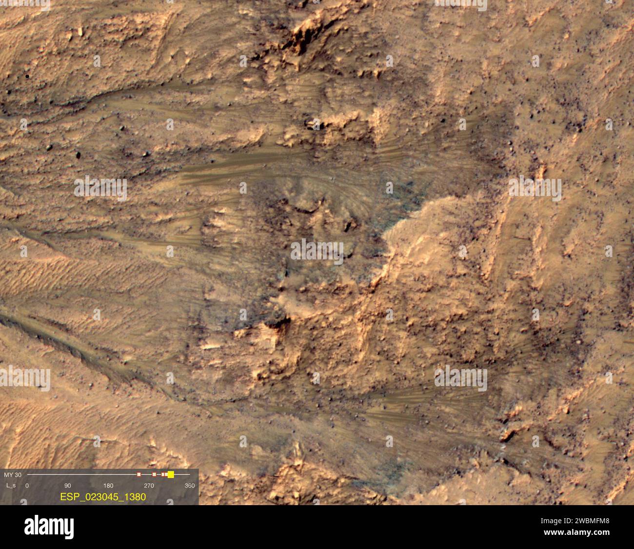 HiRISE images from NASA's Mars Reconnaissance Orbiter show recurring ...