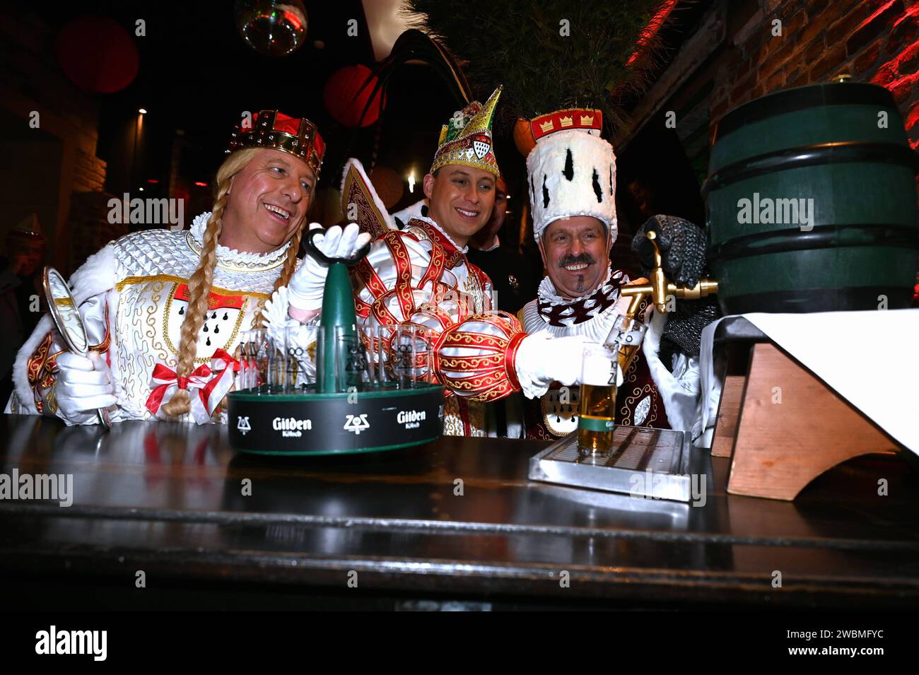 Das Kölner Karneval Dreigestirn der Karnevalsession 2024. : Jungfrau ...