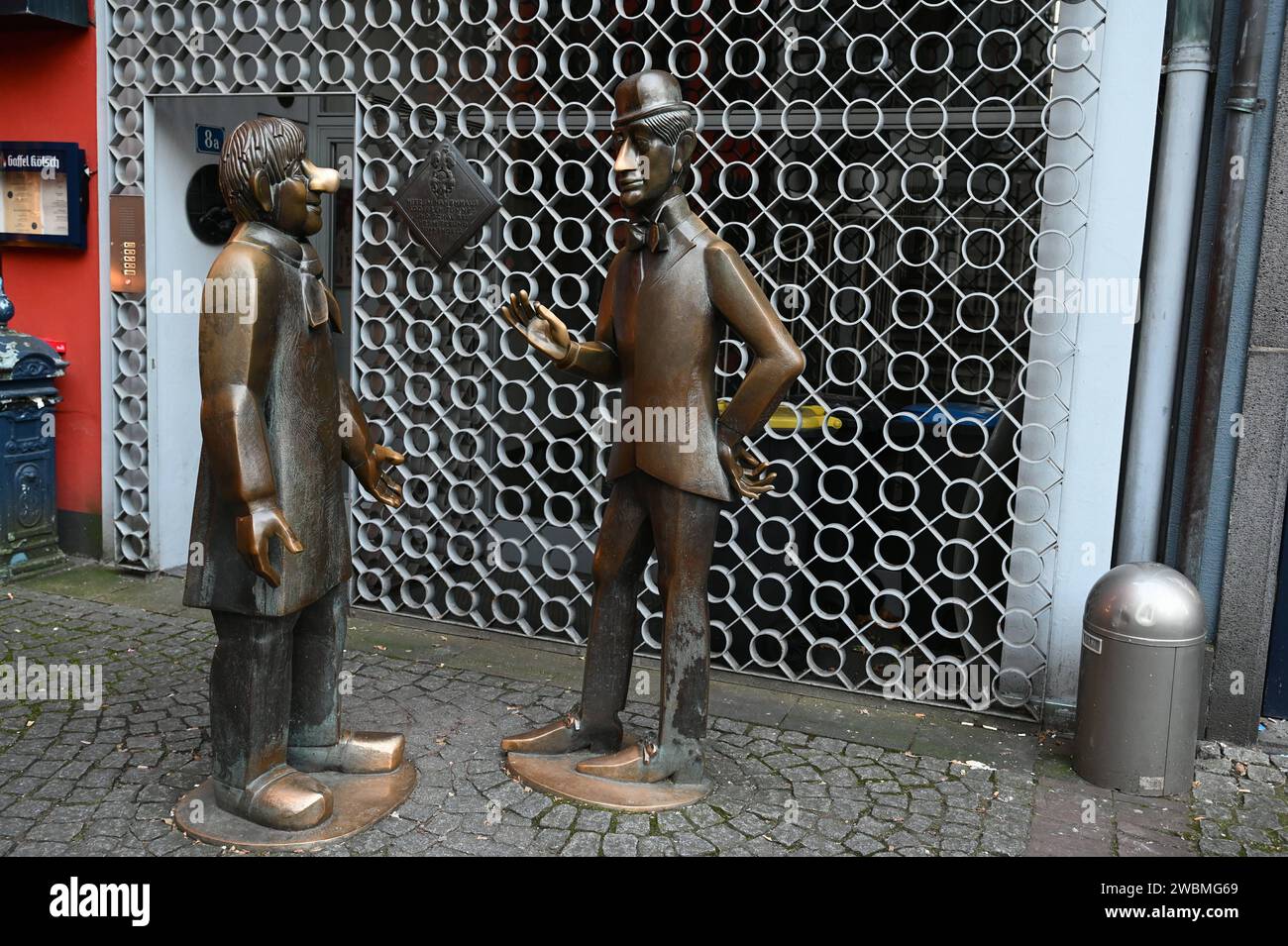 Skulpturen der Kölner Originale, Bronzefiguren Tünnes und Schäl in der ...