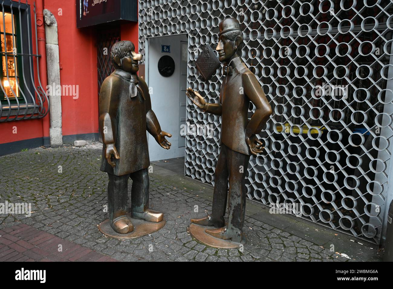 Skulpturen der Kölner Originale, Bronzefiguren Tünnes und Schäl in der ...