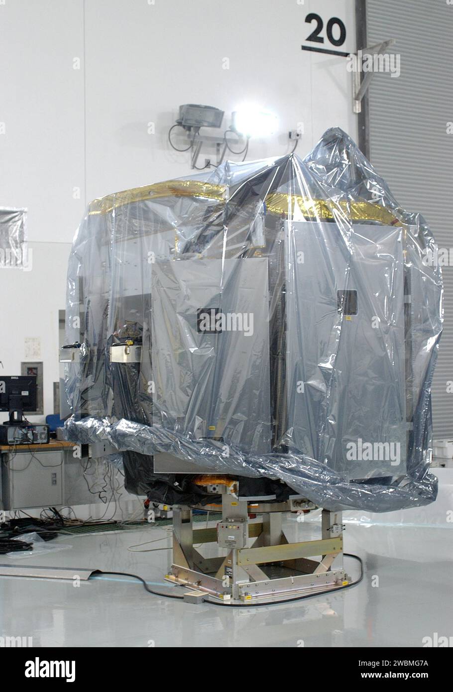 KENNEDY SPACE CENTER, FLA. - At the Astrotech Payload Processing ...