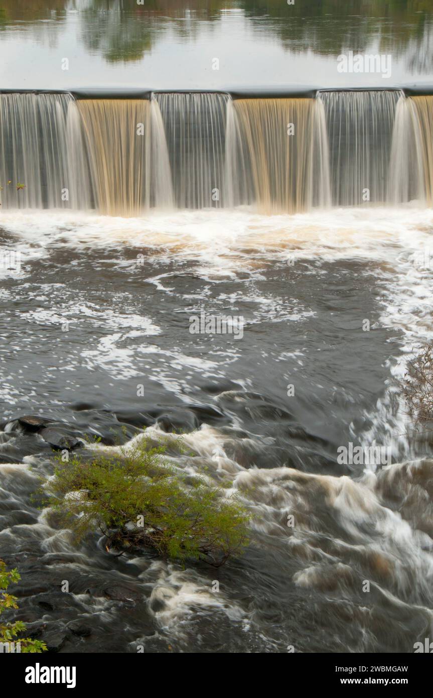 Manville Dam, Blackstone River Bikeway, Blackstone River Bikeway State ...