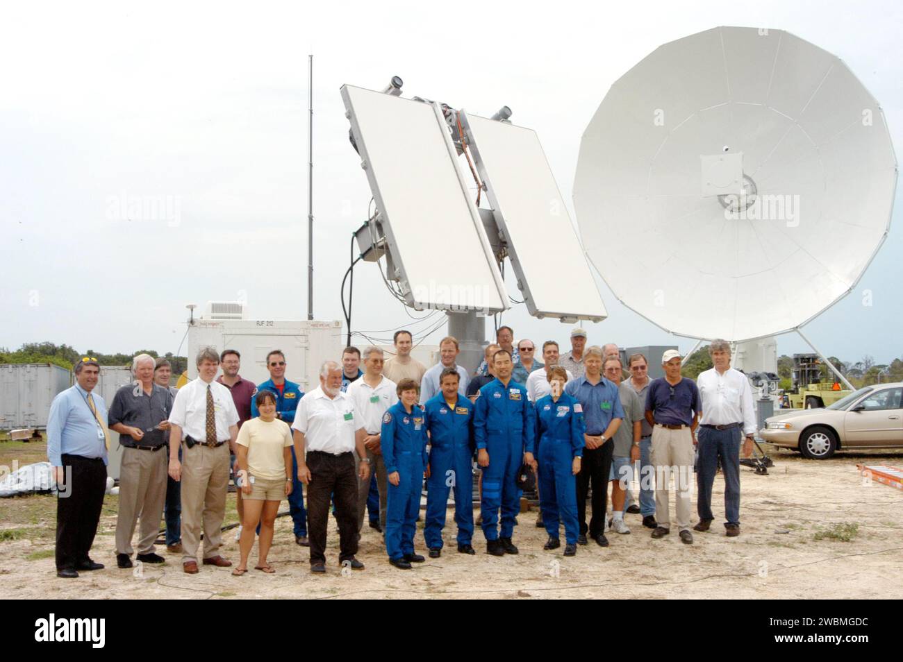 KENNEDY SPACE CENTER, FLA. - Members of the STS-114 crew pose for a ...