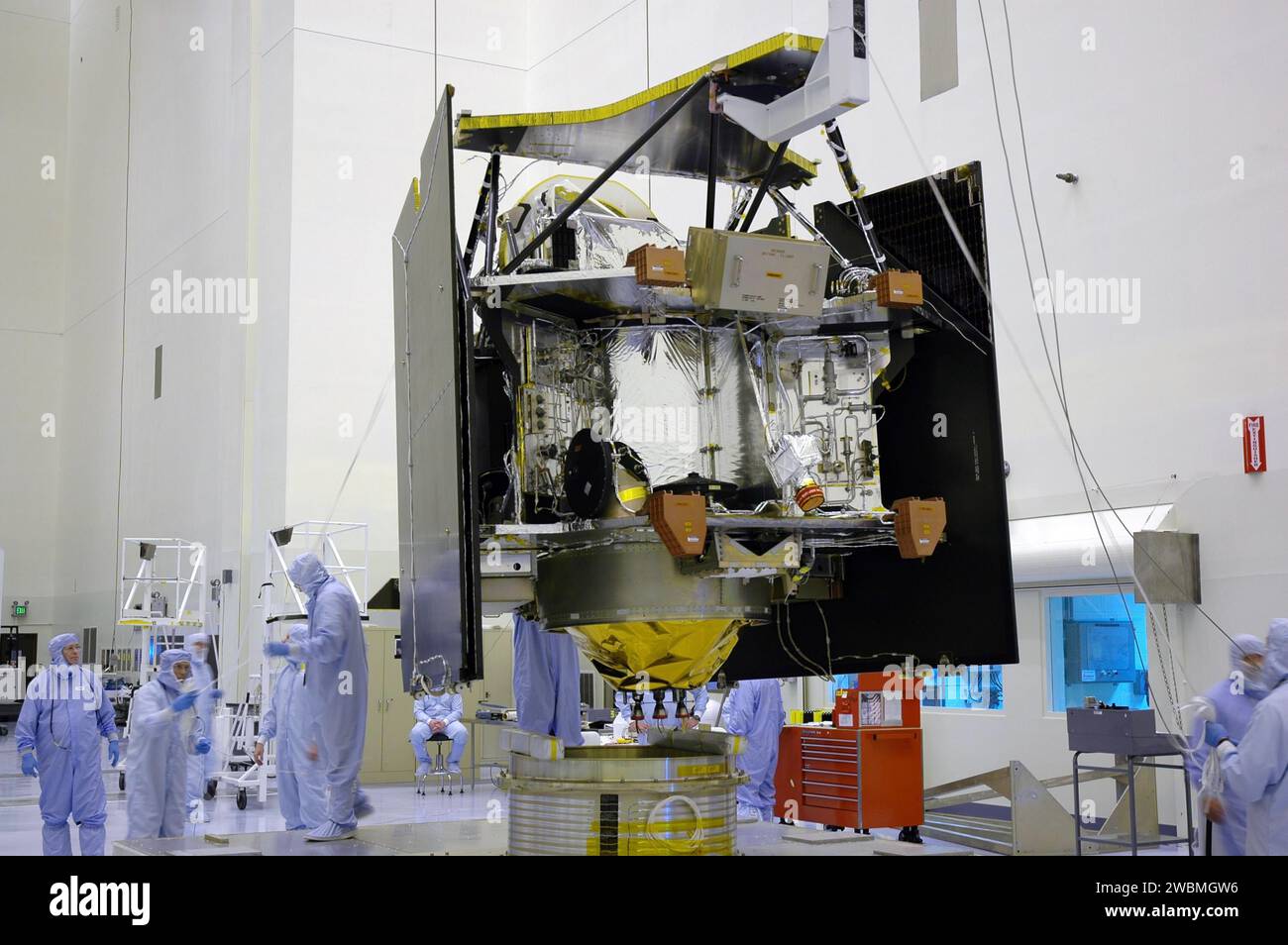 KENNEDY SPACE CENTER, FLA. -In a clean room inside the Payload ...