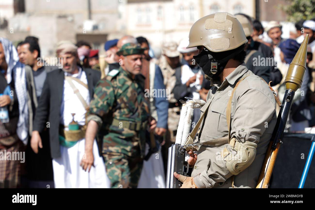 Sanaa, Sanaa, Yemen. 11th Jan, 2024. Houthi troopers stand guard during ...