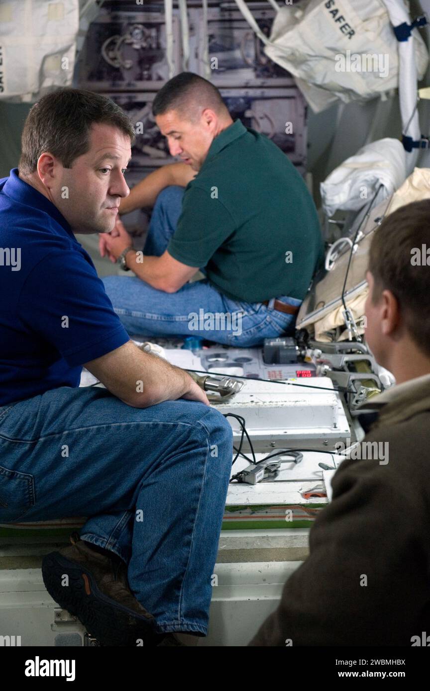 Astronaut george zamka hi-res stock photography and images - Alamy