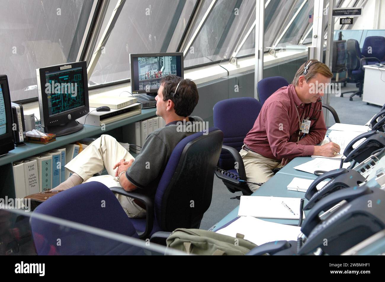 KENNEDY SPACE CENTER, FLA. - Space Shuttle launch director Michael ...