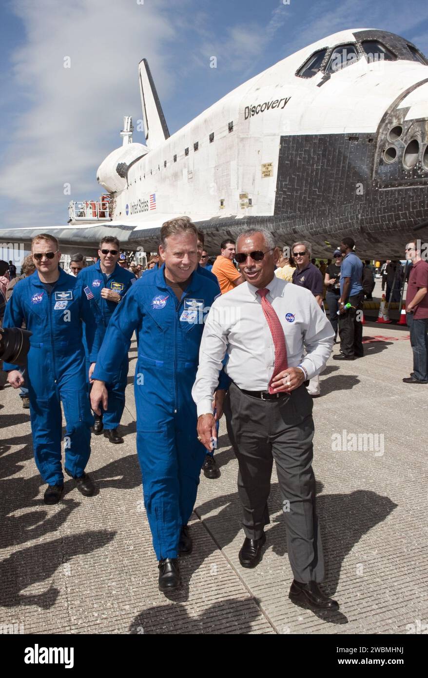 CAPE CANAVERAL, Fla. -- NASA Administrator Charlie Bolden leads the STS ...