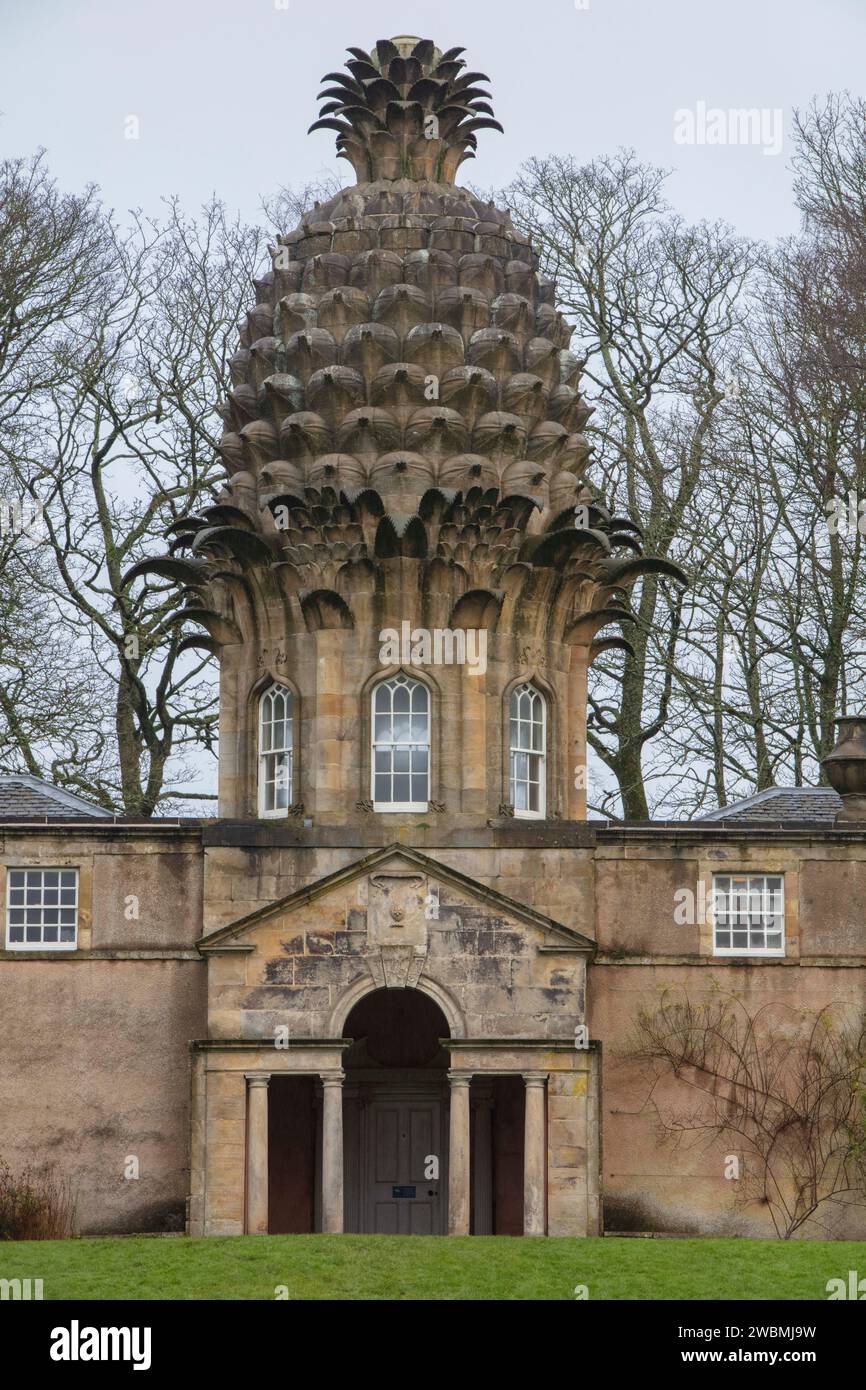 Pineapple folly magnificent dunmore park house hi-res stock photography ...