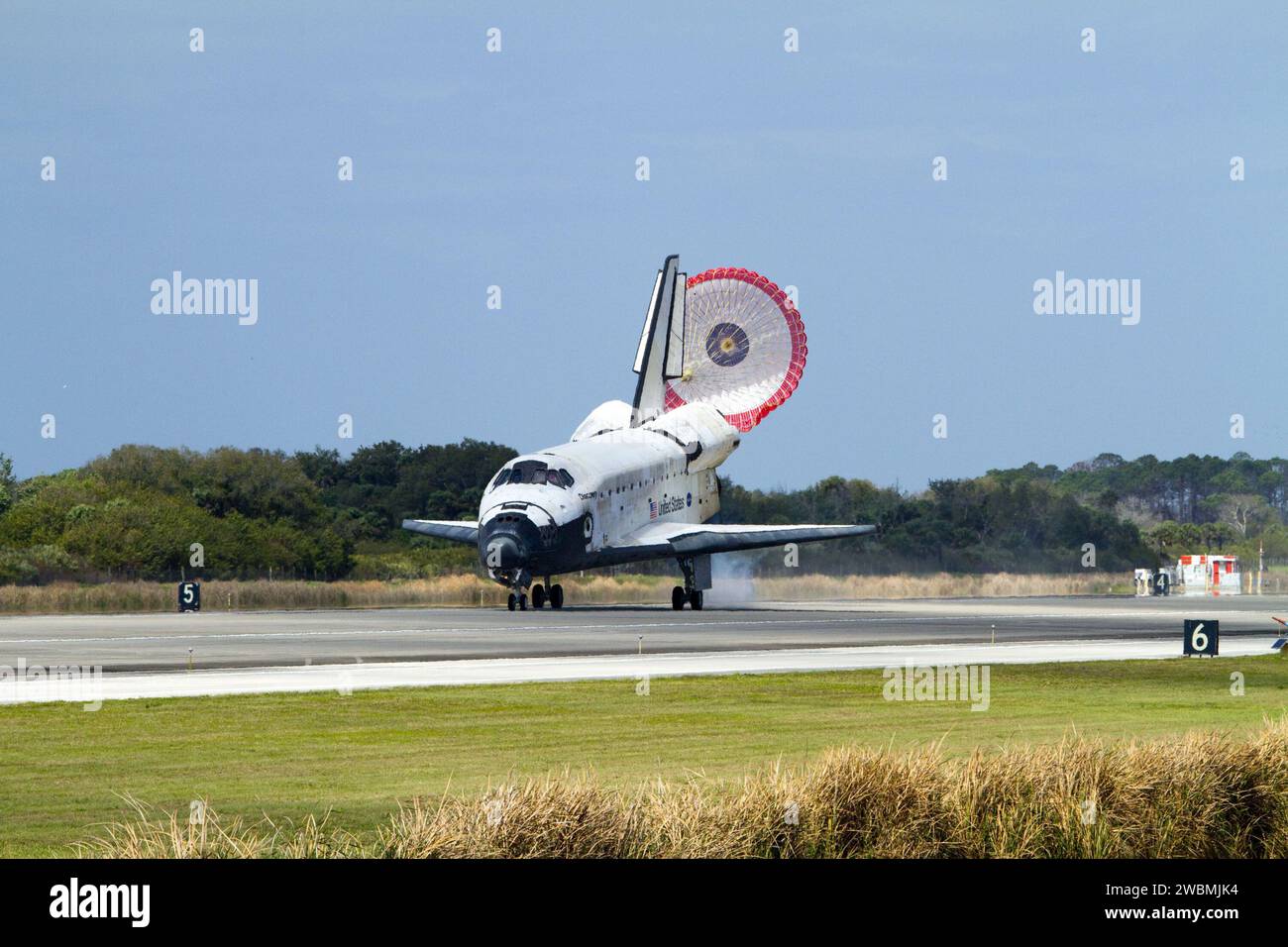 Drag chute hi-res stock photography and images - Alamy