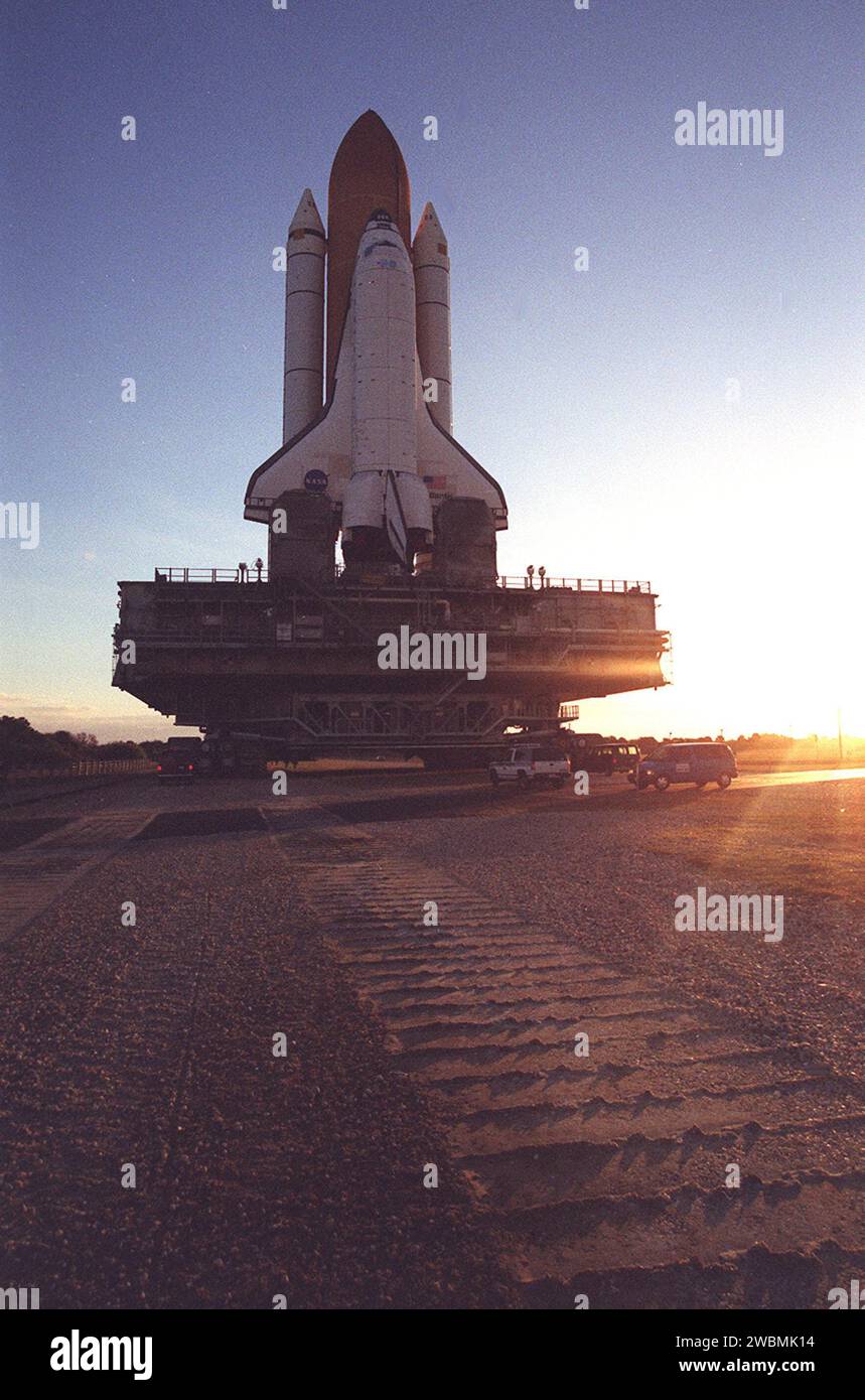 Vehicle assembly building damage hi-res stock photography and images ...