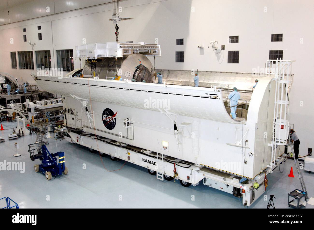 Orbiter cargo payload hi-res stock photography and images - Alamy