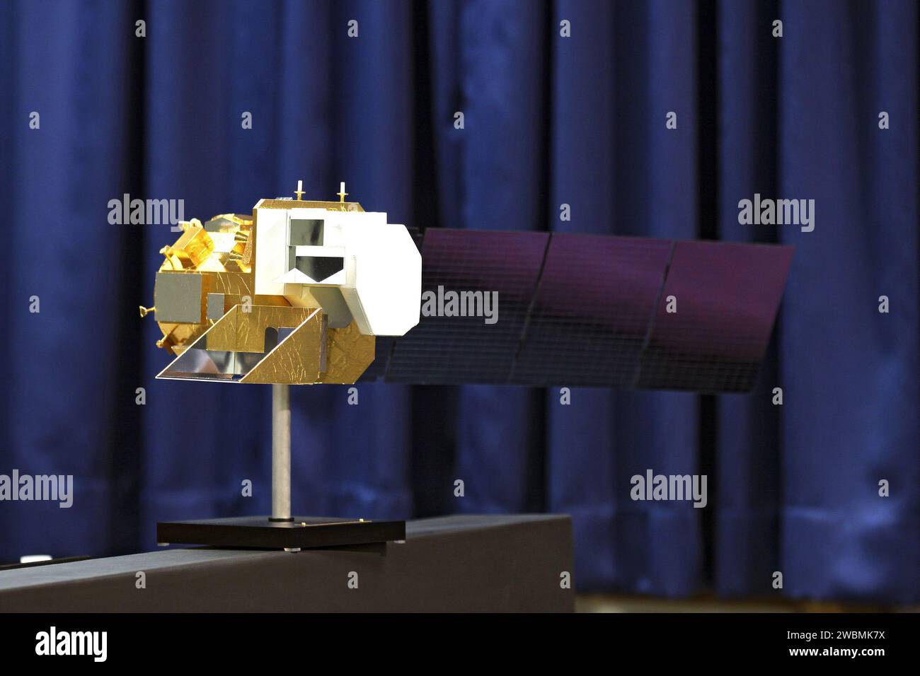 VANDENBERG AFB, Calif. -- A scale model of NASA's Landsat Data ...