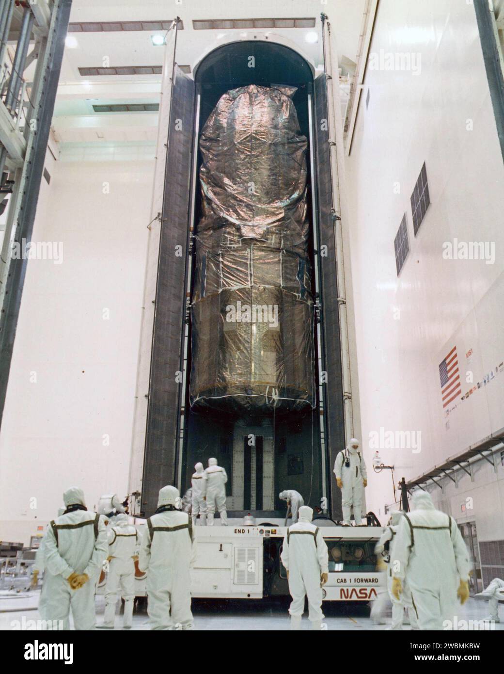 KENNEDY SPACE CENTER, FLA. -- In the Vertical Processing Facility, the ...