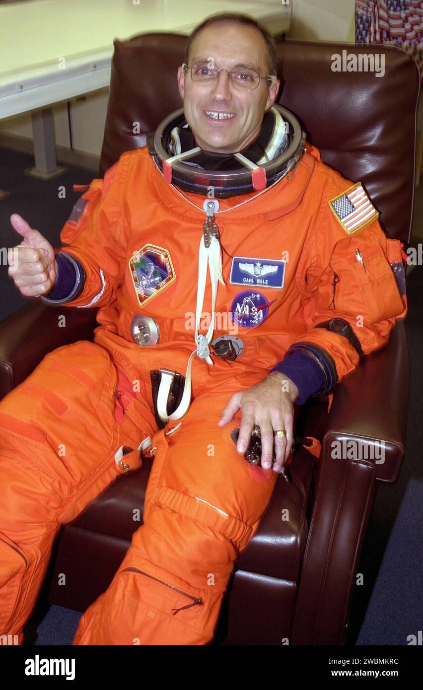 Sts 108 mission hi-res stock photography and images - Alamy