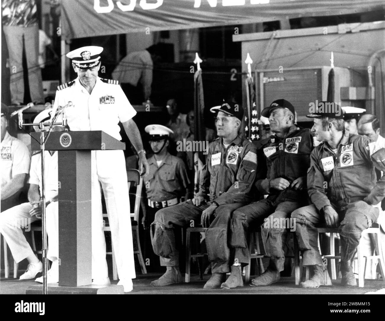 KENNEDY SPACE CENTER, FLA. -- The Commanding Officer of the USS New ...
