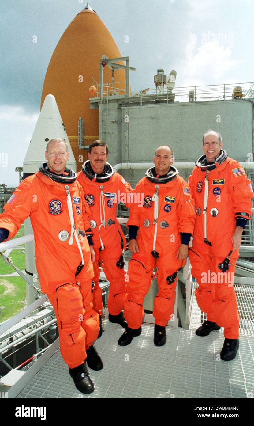 KENNEDY SPACE CENTER, Fla. -- The STS-105 crew poses on the Fixed ...