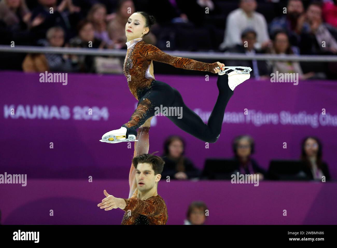 Lucrezia Beccari and Matteo Guarise of Italy perform in the pairs free ...