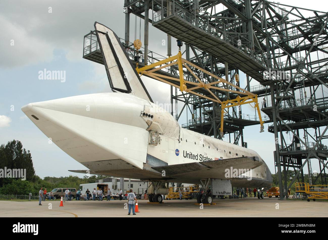 KENNEDY SPACE CENTER, FLA. - Discovery rests on its wheels under the ...