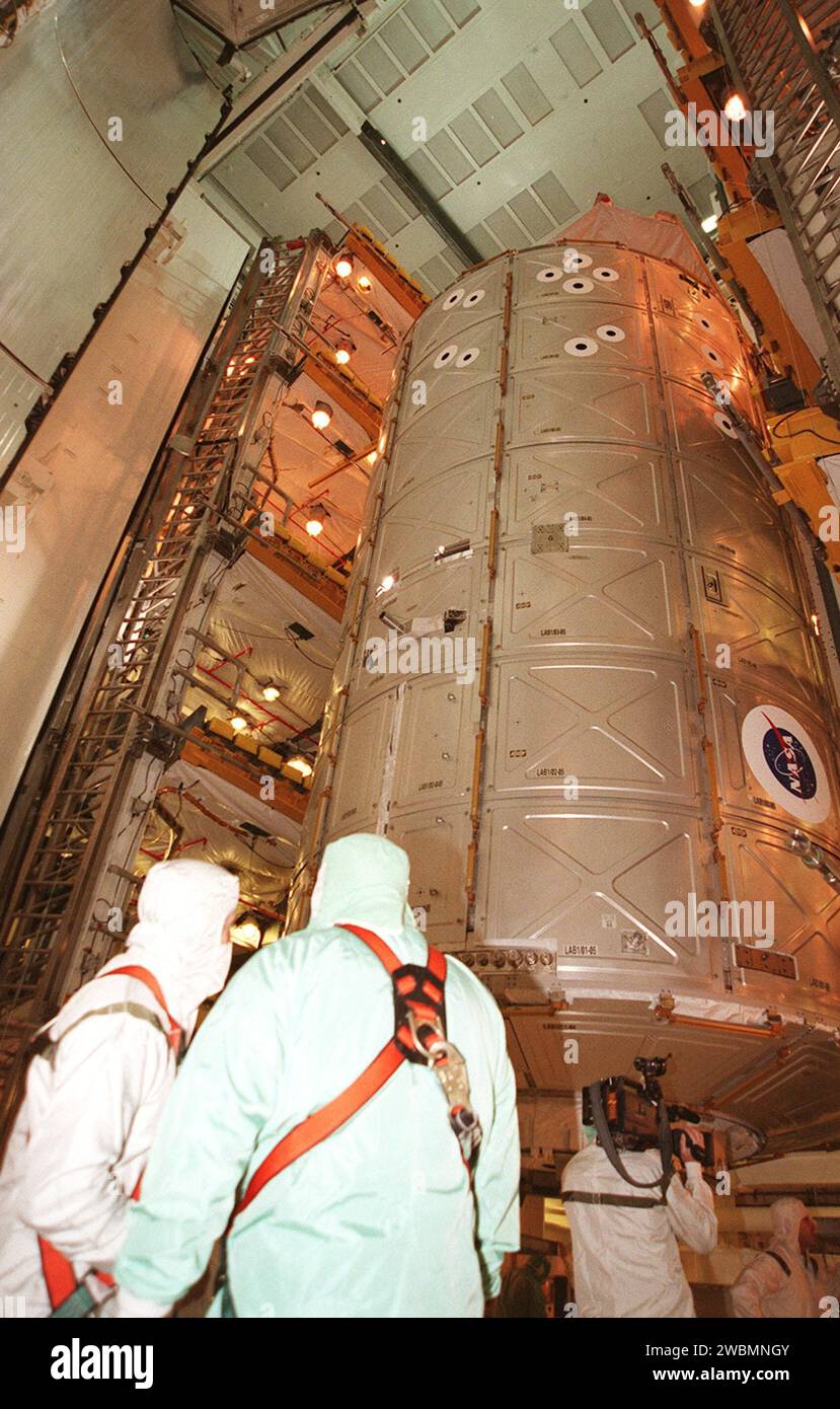 KENNEDY SPACE CENTER, FLA. -- The U.S. Lab Destiny is ready to move into the orbiter’s payload ...