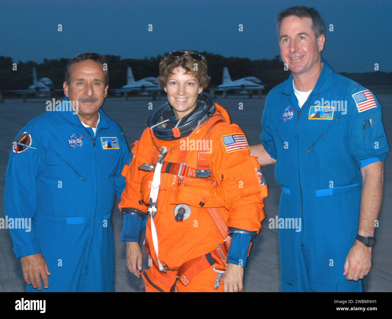 KENNEDY SPACE CENTER, FLA. - At the Shuttle Landing Facility on NASA Kennedy Space Center, STS ...