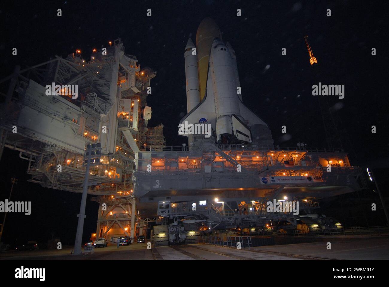 CAPE CANAVERAL, Fla. – Space shuttle Endeavour, installed on the mobile ...