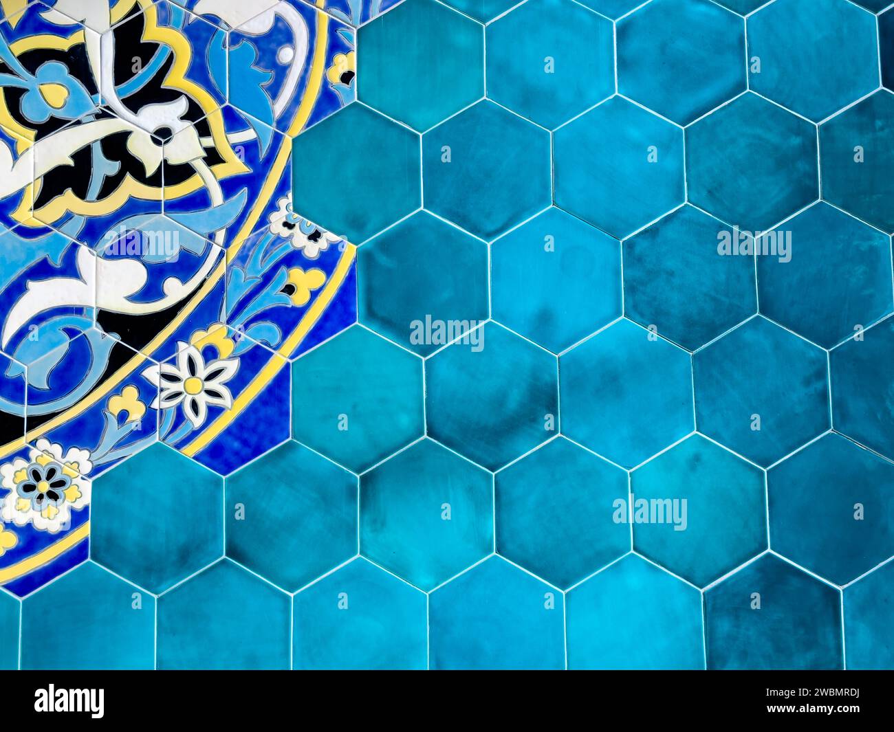 Islamic tile blue hi-res stock photography and images - Alamy