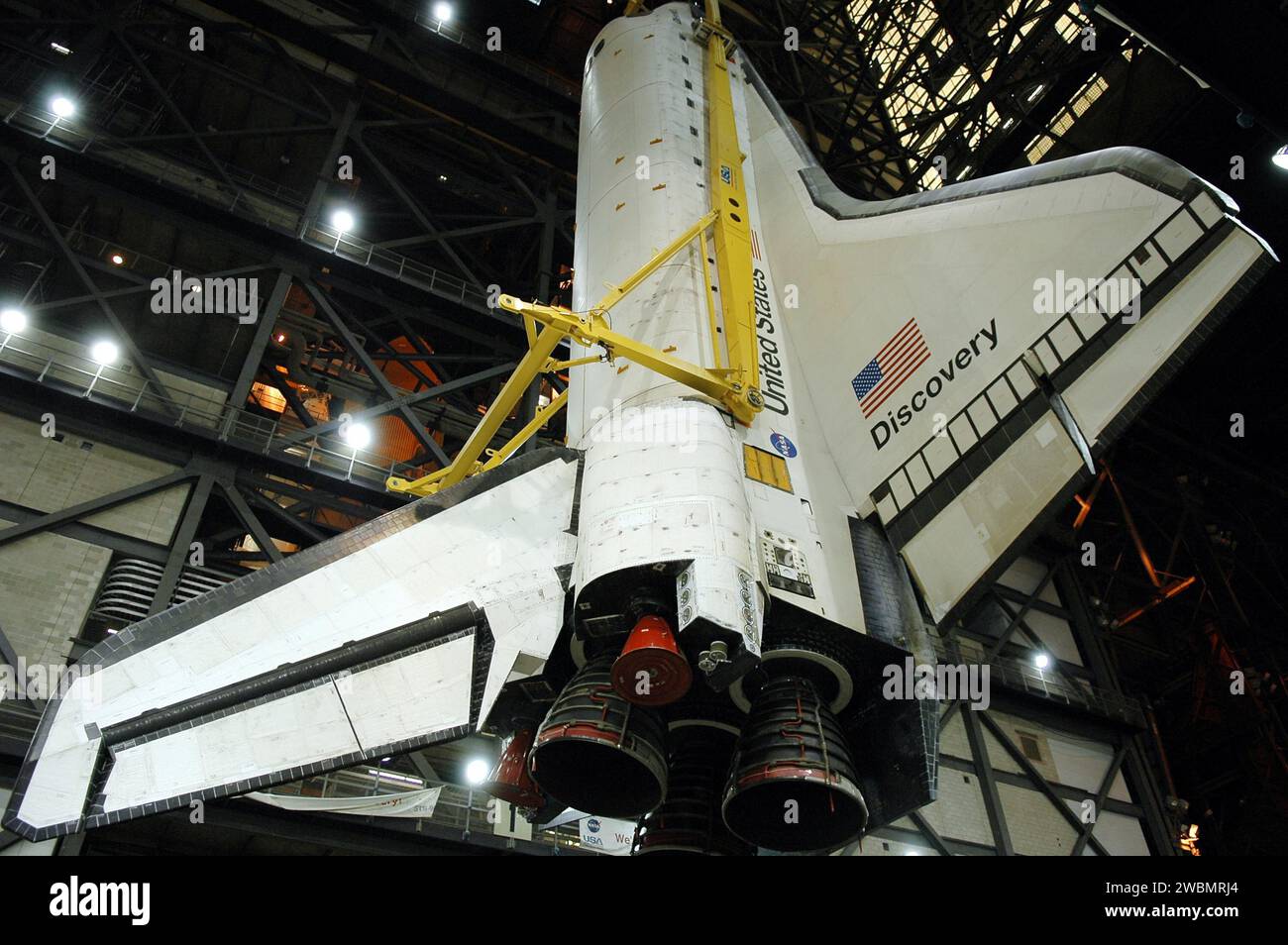 KENNEDY SPACE CENTER, FLA. - In this close-up, the 122-foot-long ...