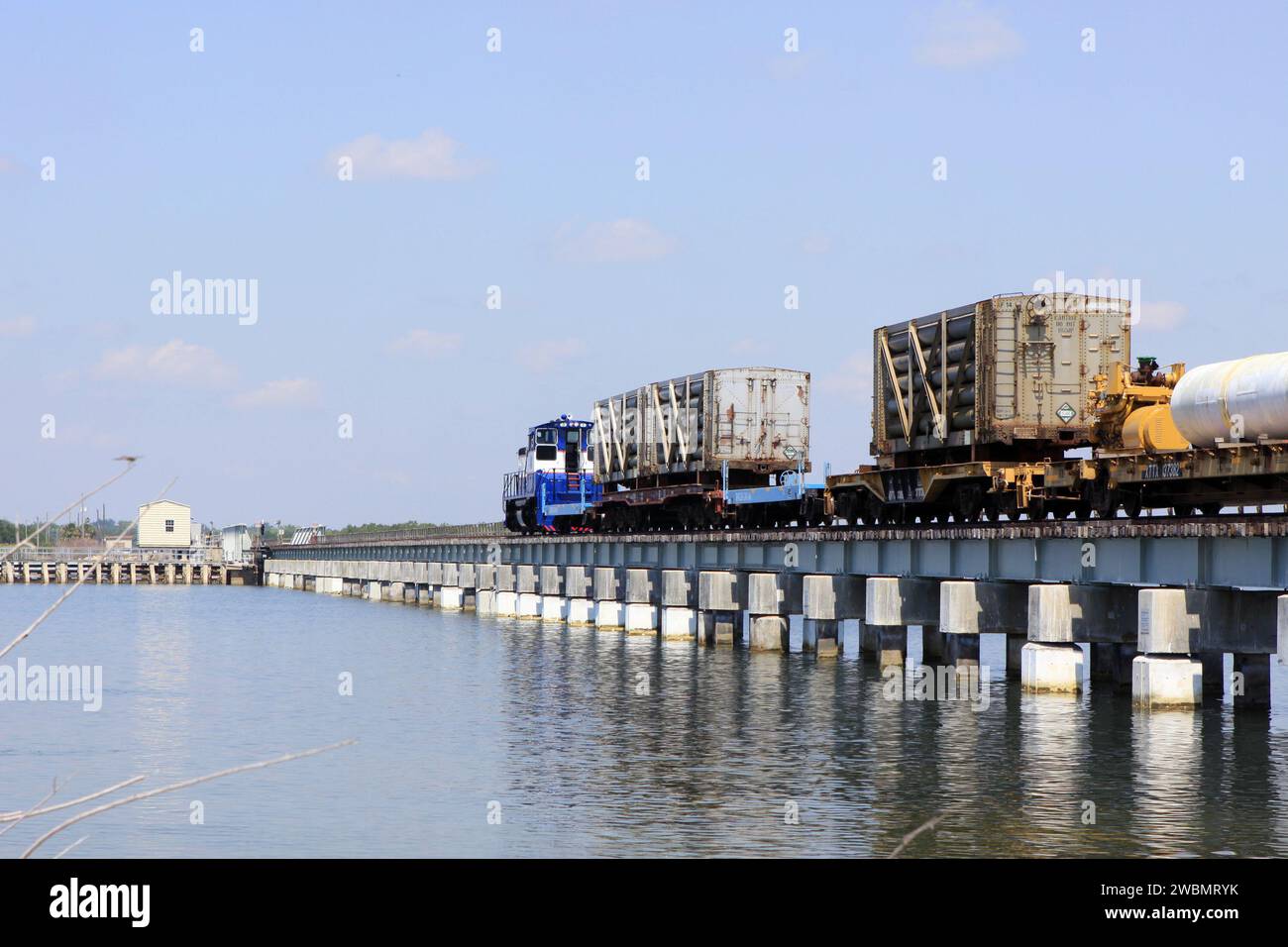 Essential gases hi-res stock photography and images - Alamy