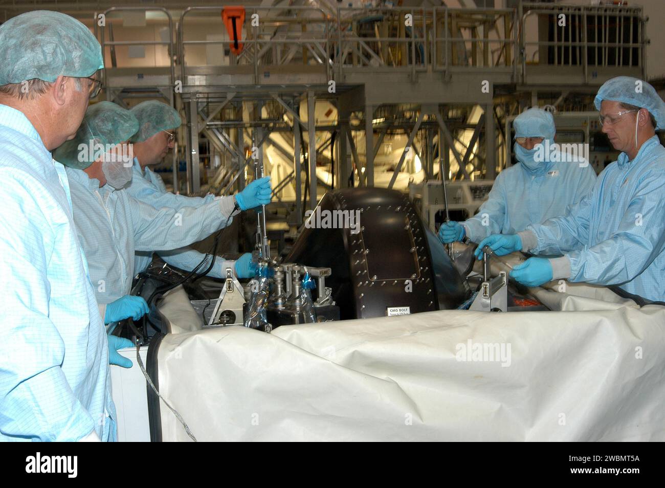 KENNEDY SPACE CENTER, FLA. - In the Space Station Processing Facility ...
