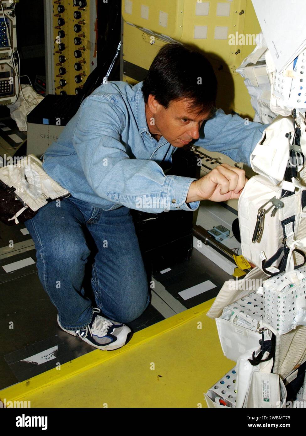 Hitchhiker carrier system hi-res stock photography and images - Alamy