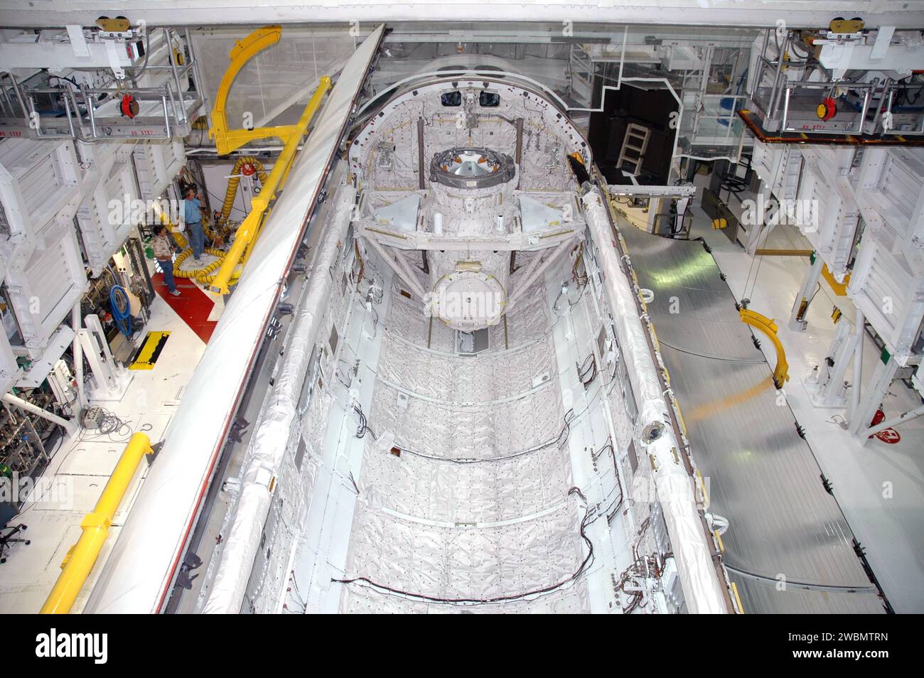 Atlantis payload bay doors hi-res stock photography and images - Alamy