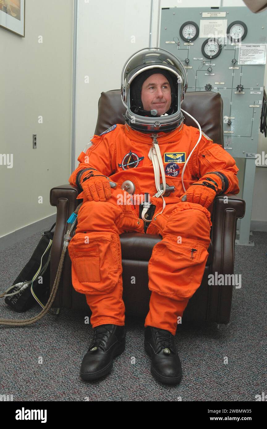 KENNEDY SPACE CENTER, FLA. -- In the Operations and Checkout Building ...