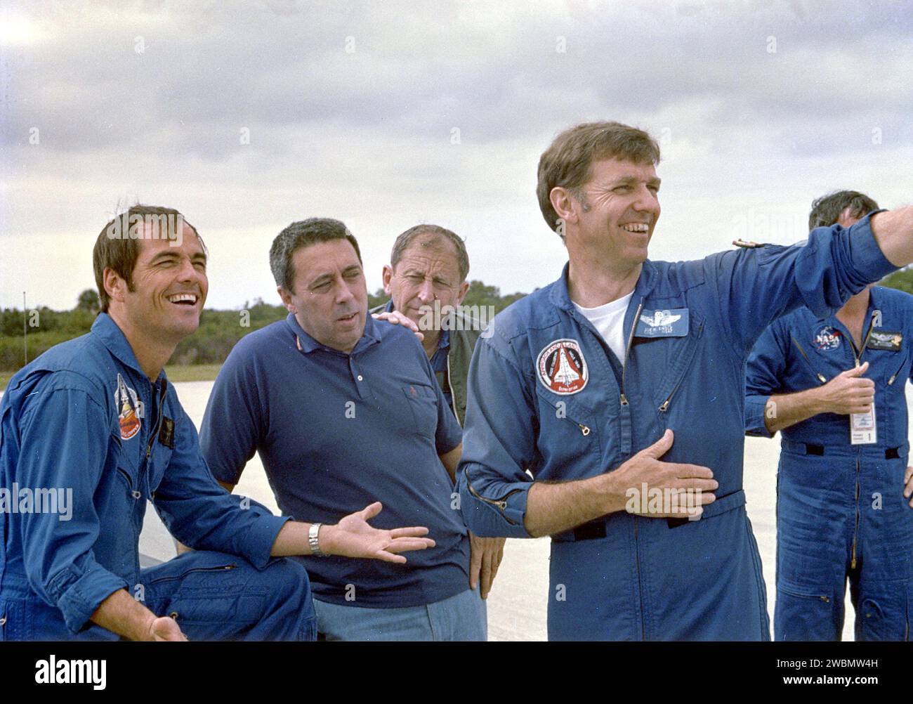 Astronaut robert crippen hi-res stock photography and images - Alamy