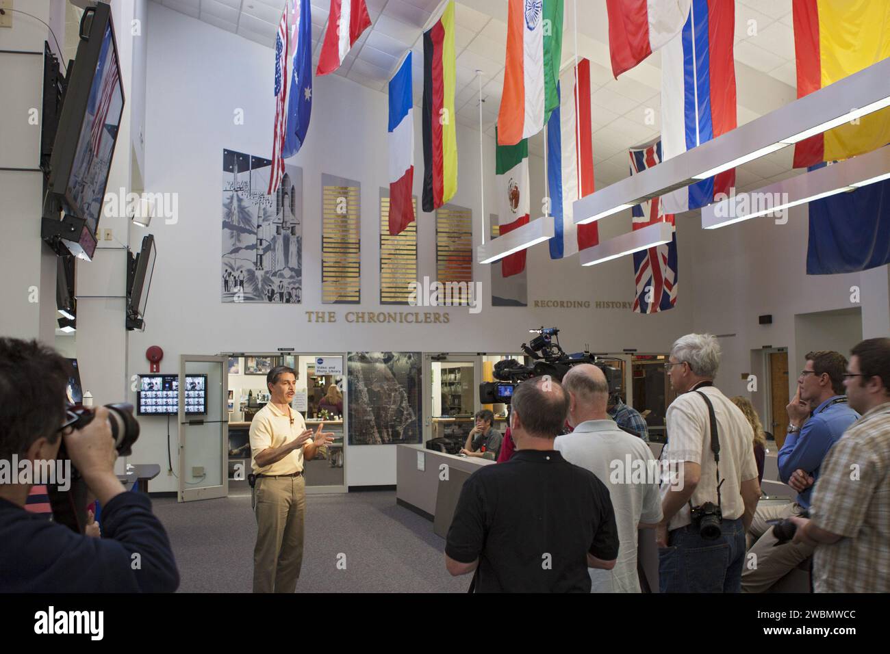 CAPE CANAVERAL, Fla. – NASA's Jon Cowart talks to media about the ...