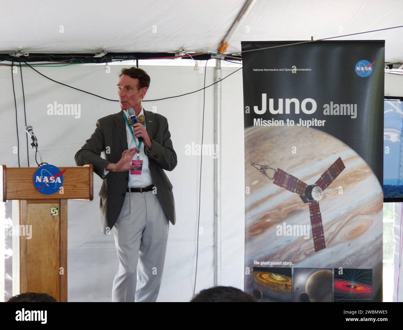 Bill Nye addresses NASA Twitter followers during a Juno Tweetup at ...
