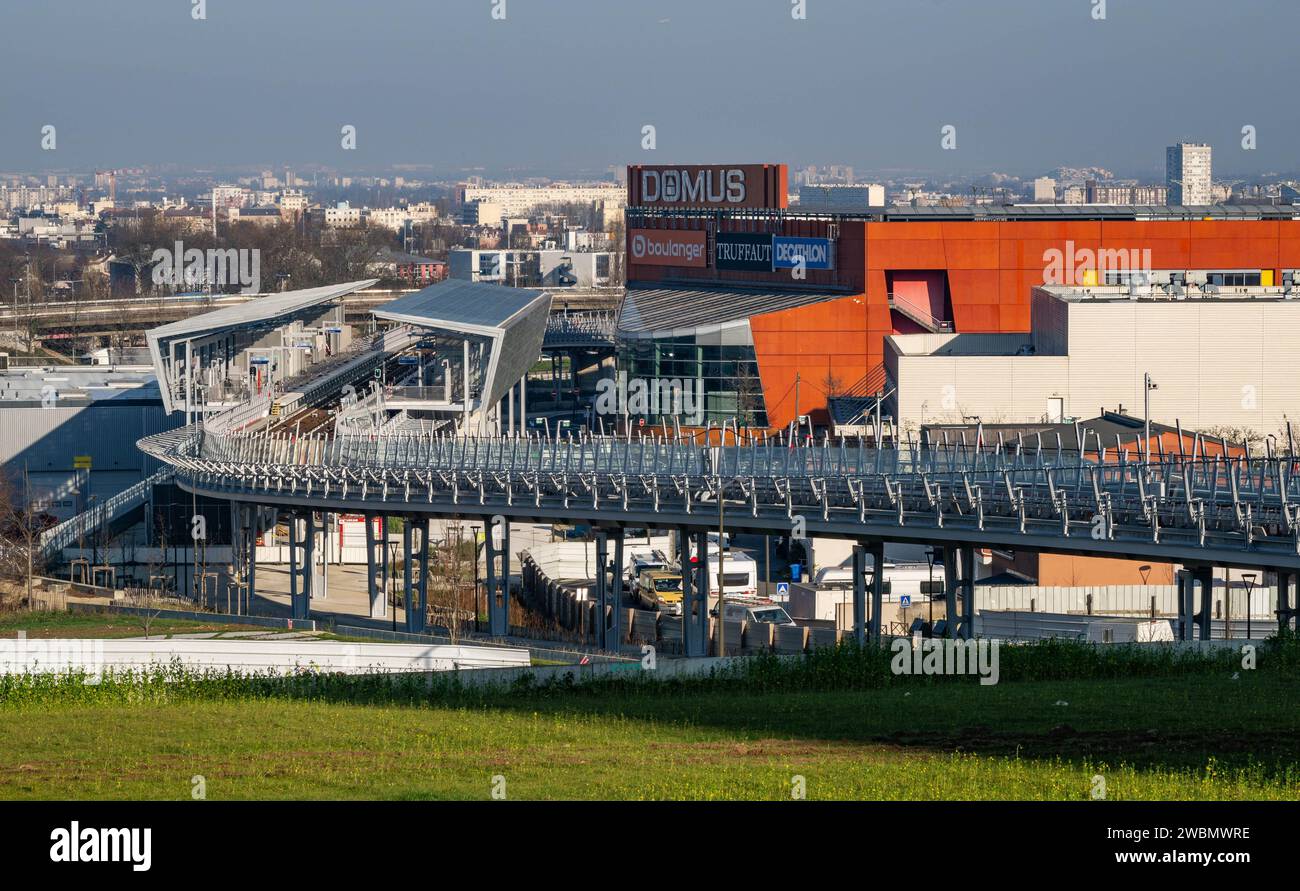 Aerial tube paris hi-res stock photography and images - Alamy