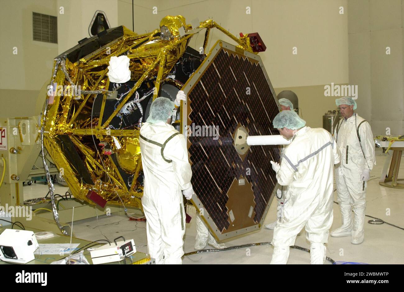 KENNEDY SPACE CENTER, FLA. -- In the Spacecraft Assembly and ...