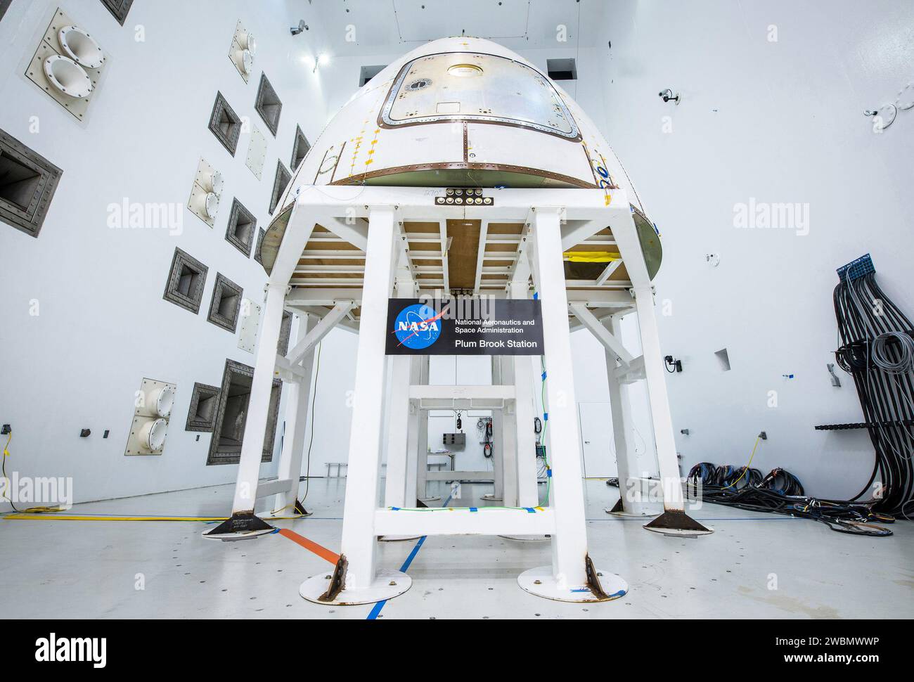 Acoustic testing chamber hi-res stock photography and images - Alamy