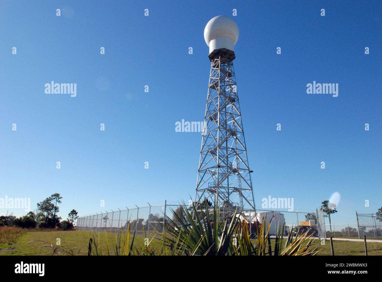 Tower 130 feet high hi-res stock photography and images - Alamy