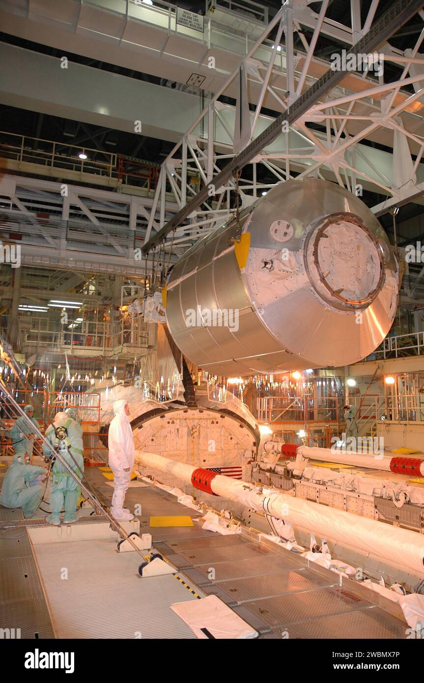 KENNEDY SPACE CENTER, FLA. -- In bay 3 of NASA Kennedy Space Center’s ...