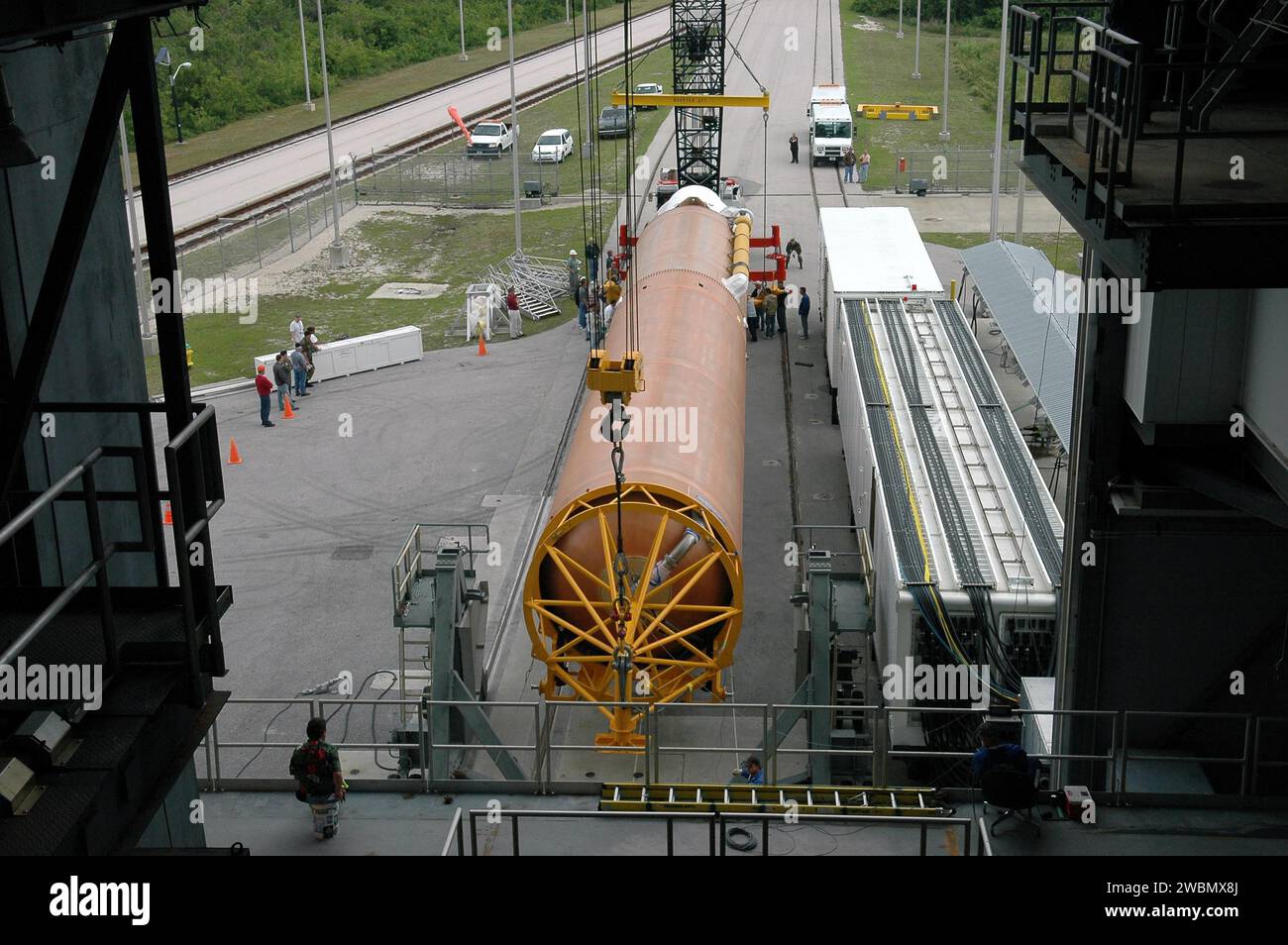 KENNEDY SPACE CENTER, FLA. - At Launch Complex 41 at Cape Canaveral Air ...