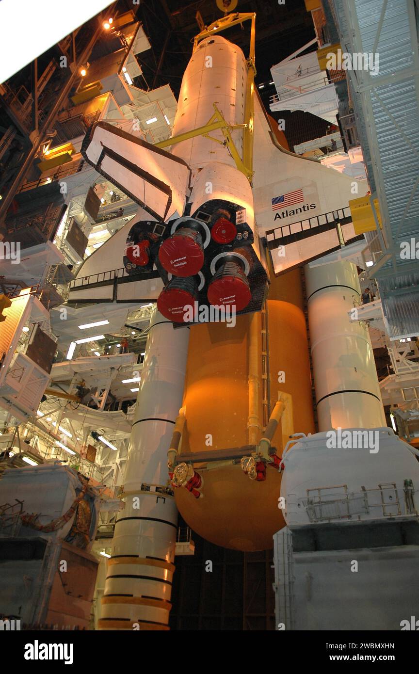 KENNEDY SPACE CENTER, FLA. - In the Vehicle Assembly Building, Space ...