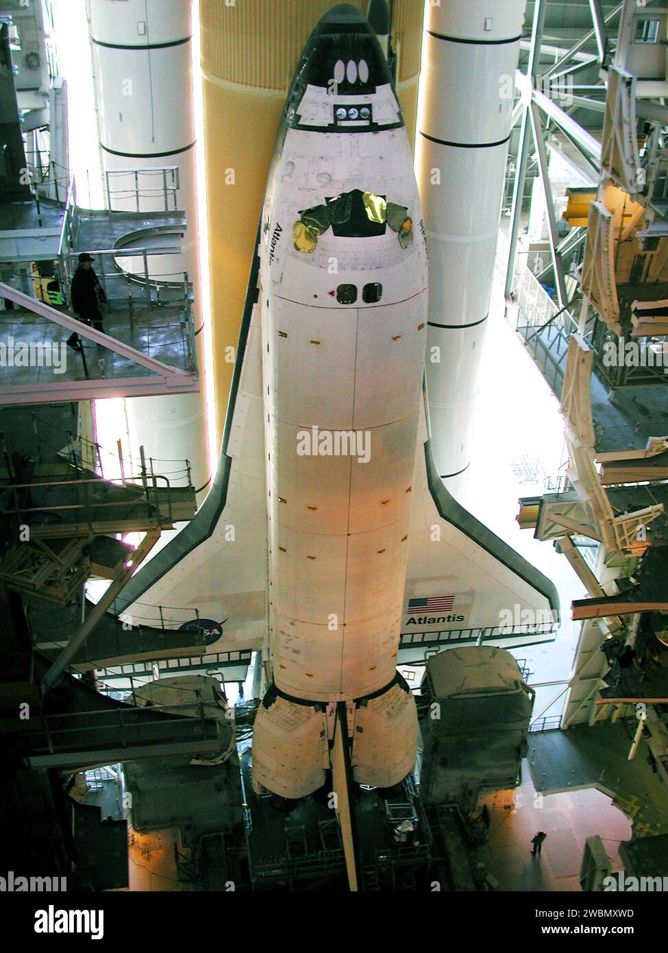 KENNEDY SPACE CENTER, Fla. -- Space Shuttle Atlantis, on its Mobile Launcher Platform, begins to ...