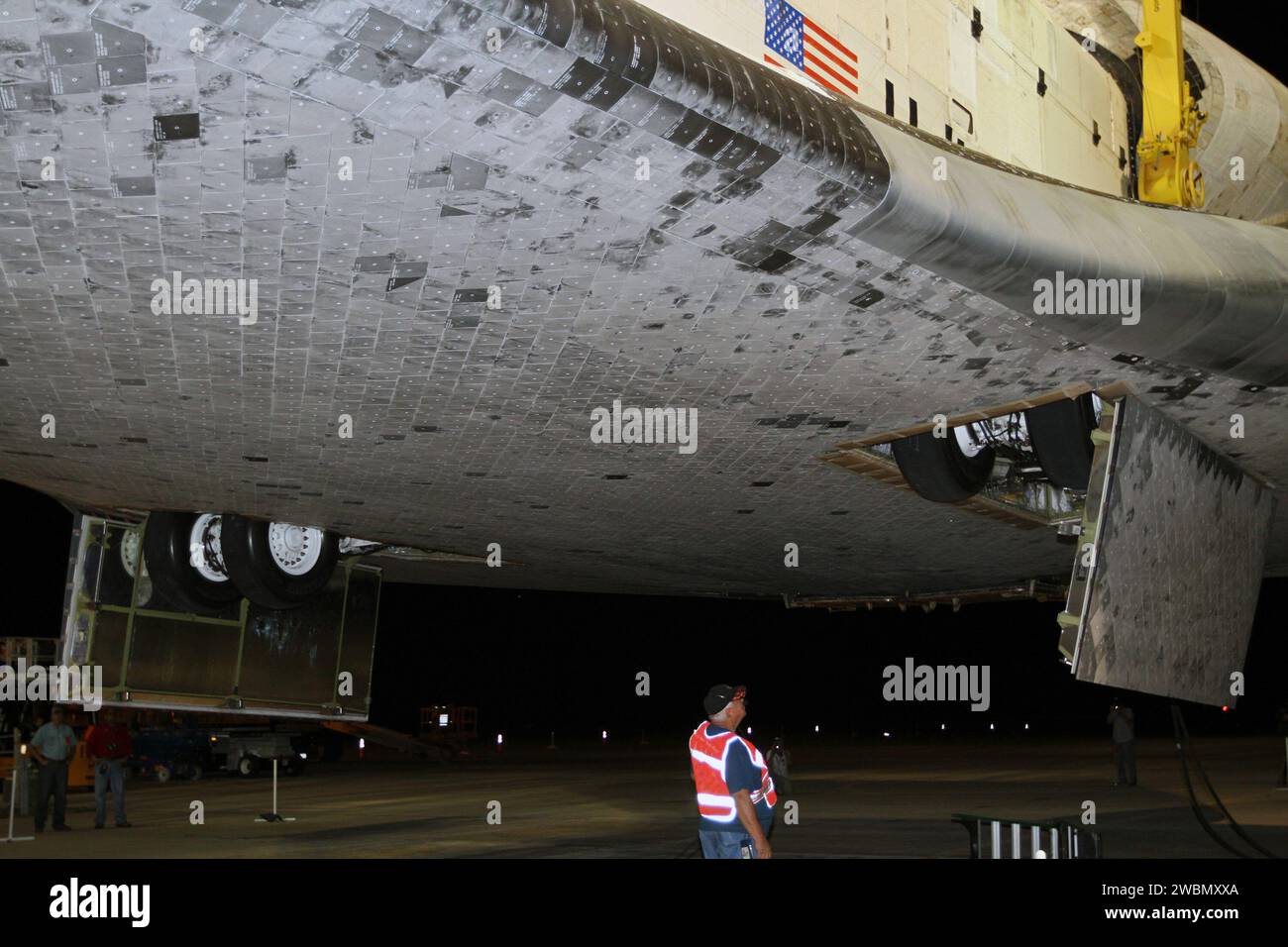 CAPE CANAVERAL, Fla. – At the Shuttle Landing Facility at NASA’s ...